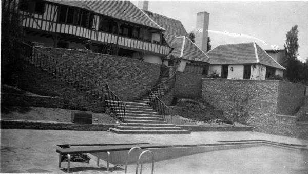 And...scene!: Fredric March California Home