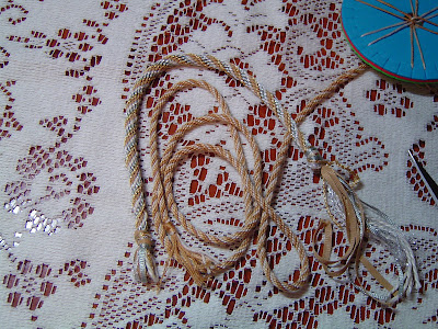 MagicXstitch: Kumihimo: un nuevo cordón...