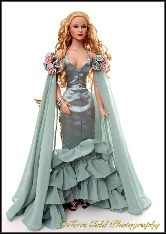 Collecting Fashion Dolls by Terri Gold: My Favorite Two Tonner Dolls