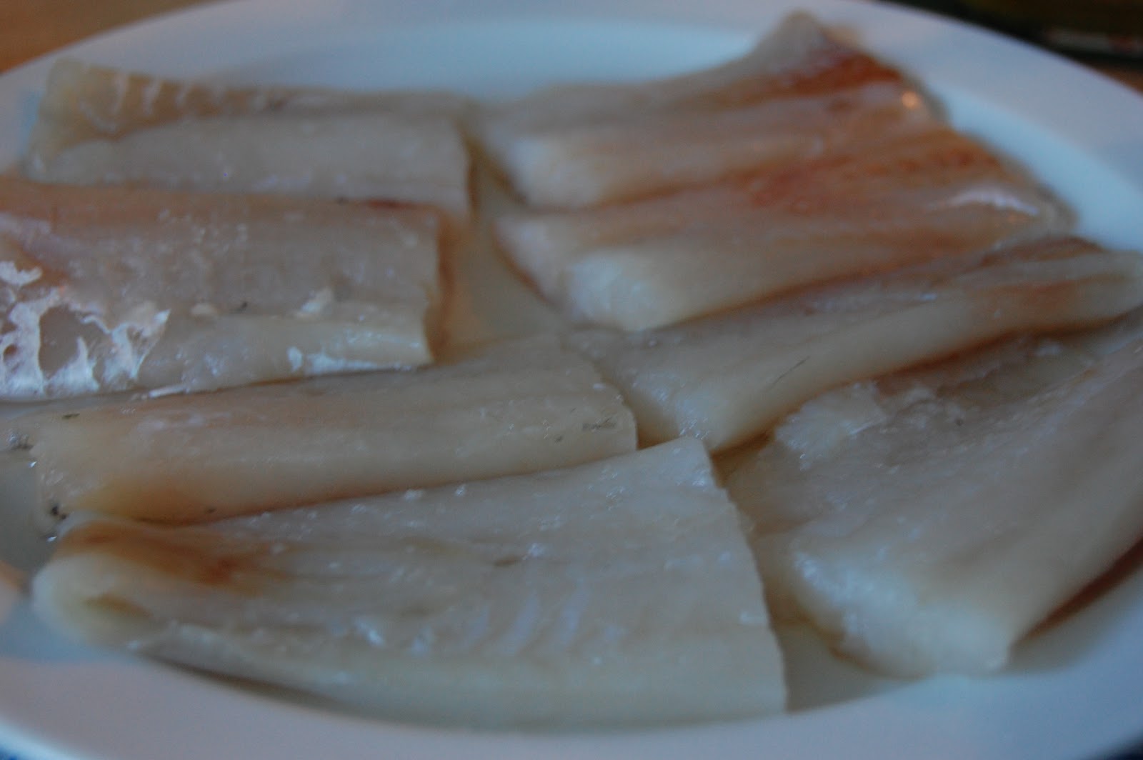 RAICES Y PATAS: POSTAS DE PESCADO PARA EL SHOW DE TRUMAN.