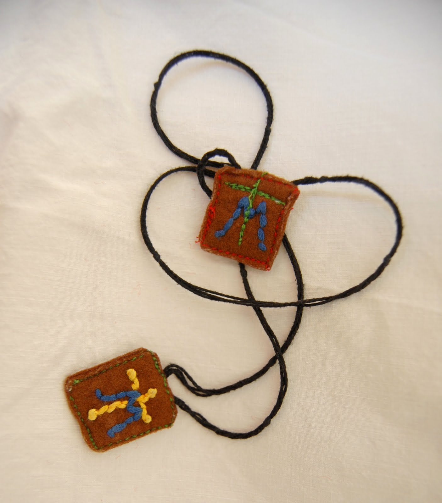 Catholic Pixie Dust: A Simple Homemade Brown Scapular