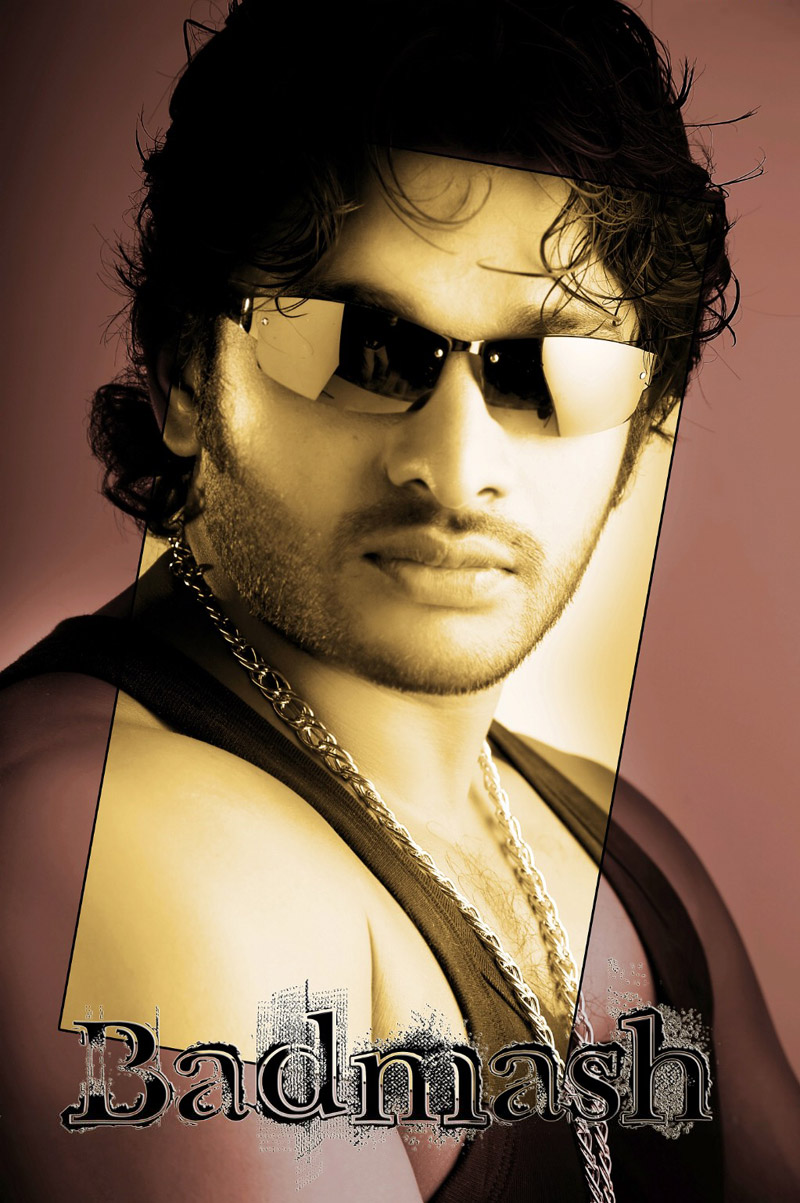 Rave 'N 'Rees: BADMASH MOVIE NEW STILLS