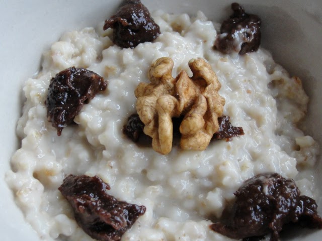 Vegagyerek: Diónugátos zabkása és az új darálónk:-)