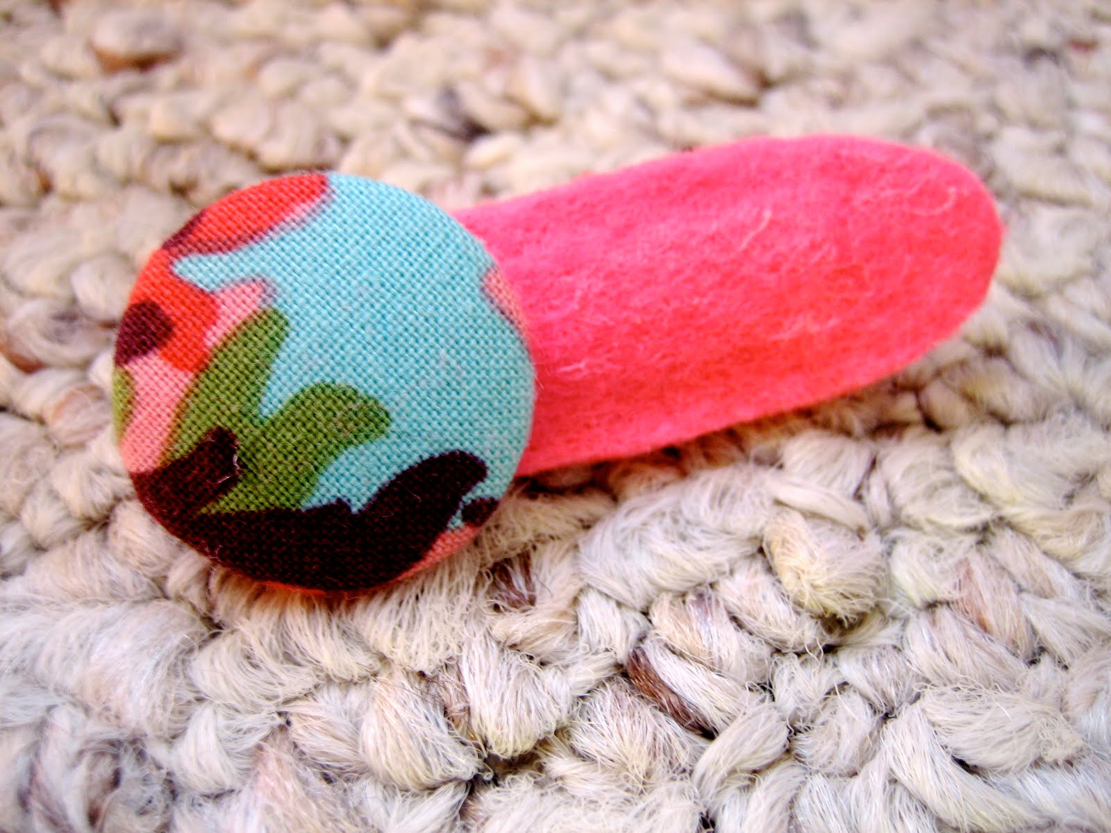 Simple Felt Hair Clip Tutorial - The Cottage Mama