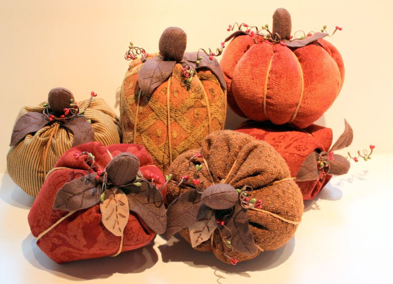 Fall Fabric Pumpkin Tutorial - The Cottage Mama