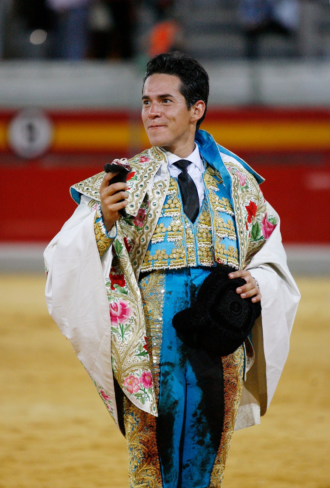 Tercio de Quites: Diego Silveti deja su impronta y arranca una oreja de ...