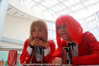 SWEET HOSTAGE: COKE AND COSPLAY ( 20 )