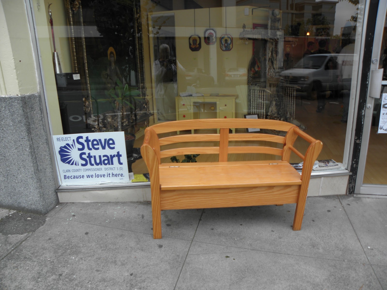 benches4paulie: Bench near art studio during art walk