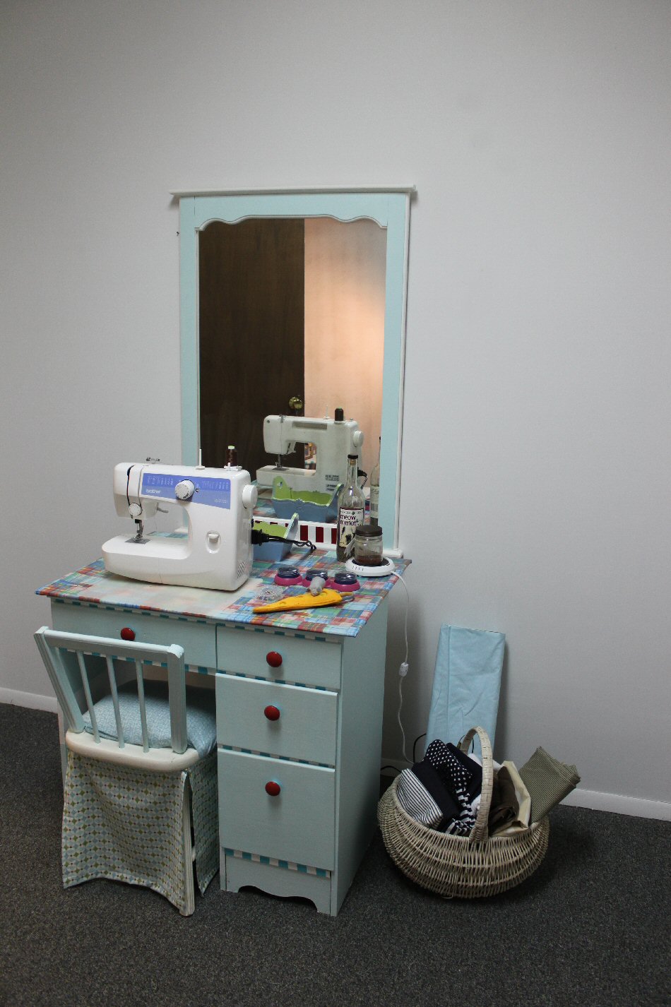 Pixeltrashamania: Sewing Room Redecorated