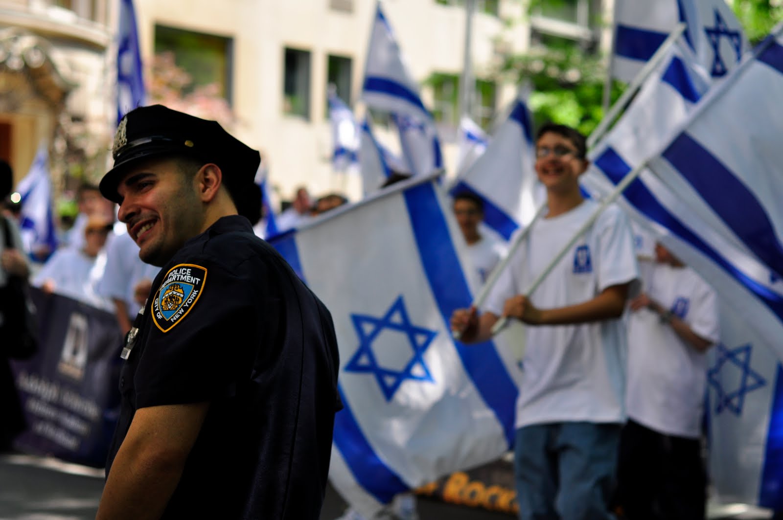 The Longest Days: The good Jews of New York City