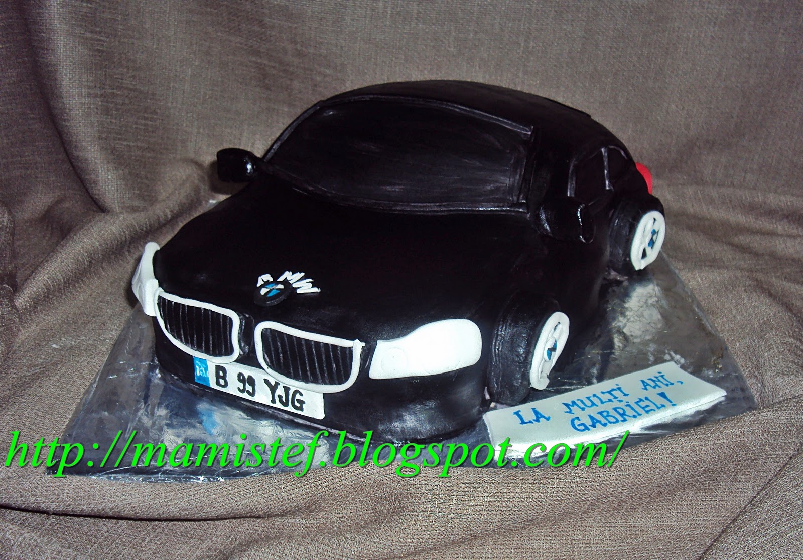 Mamistef / Gâteaux uniques à Montreal / Unique cakes in Montreal: Tort BMW