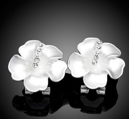 Jewels of the Nile: Cercei floare Pret 110 lei (Pe stoc momentan ...