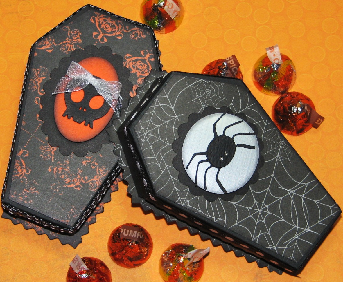 The Avid Scrapper: {Halloween Coffin Treat Boxes}