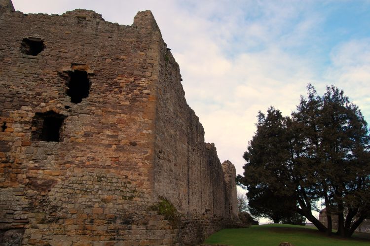 Scotland for the Senses: Dirleton Castle: Romantic clutter at its best