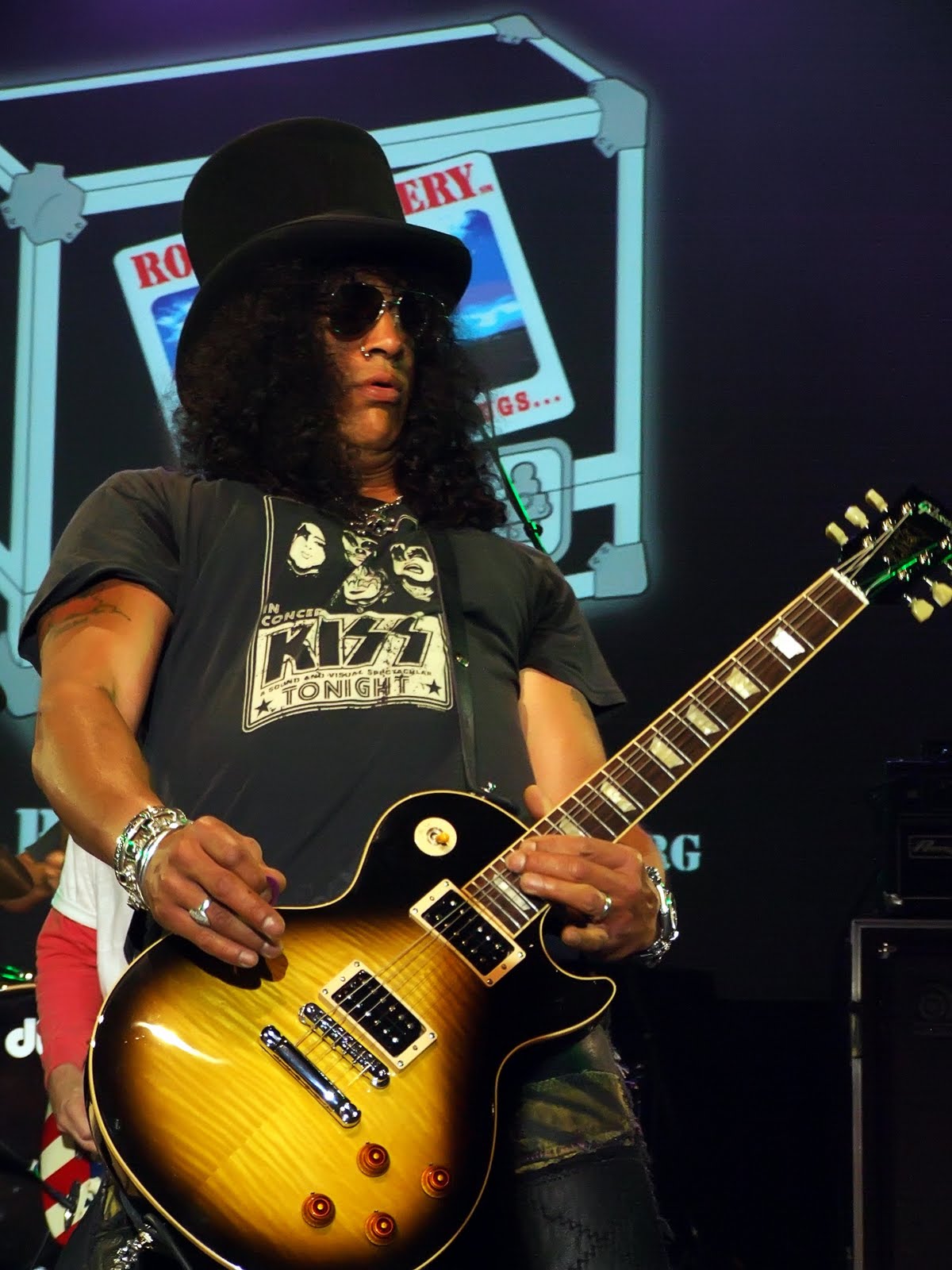 Rock News and Reviews: SLASH: New Album!