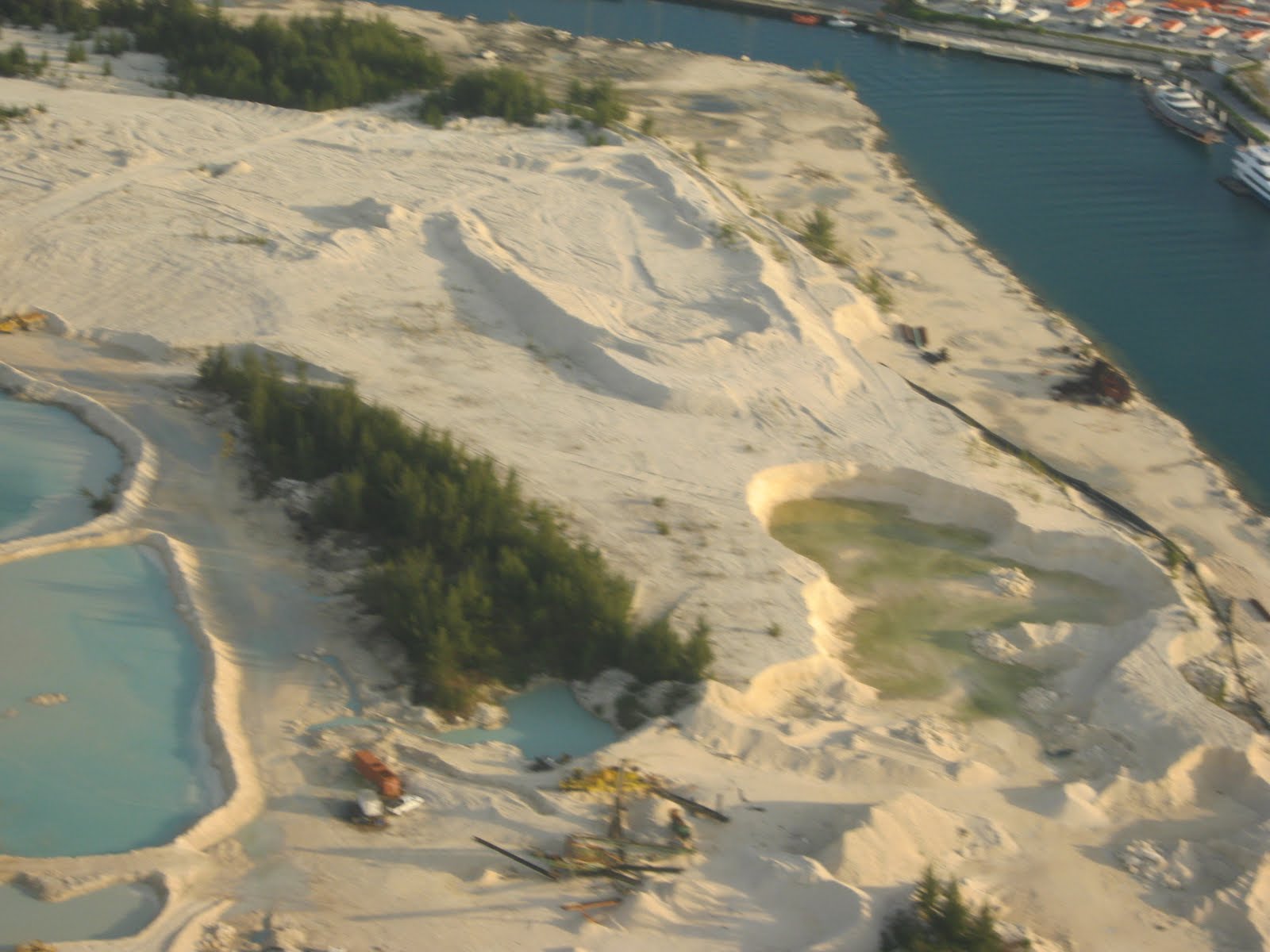 Swan_of_Tuonela: From snow to sand.....welcome back to the Bahamas