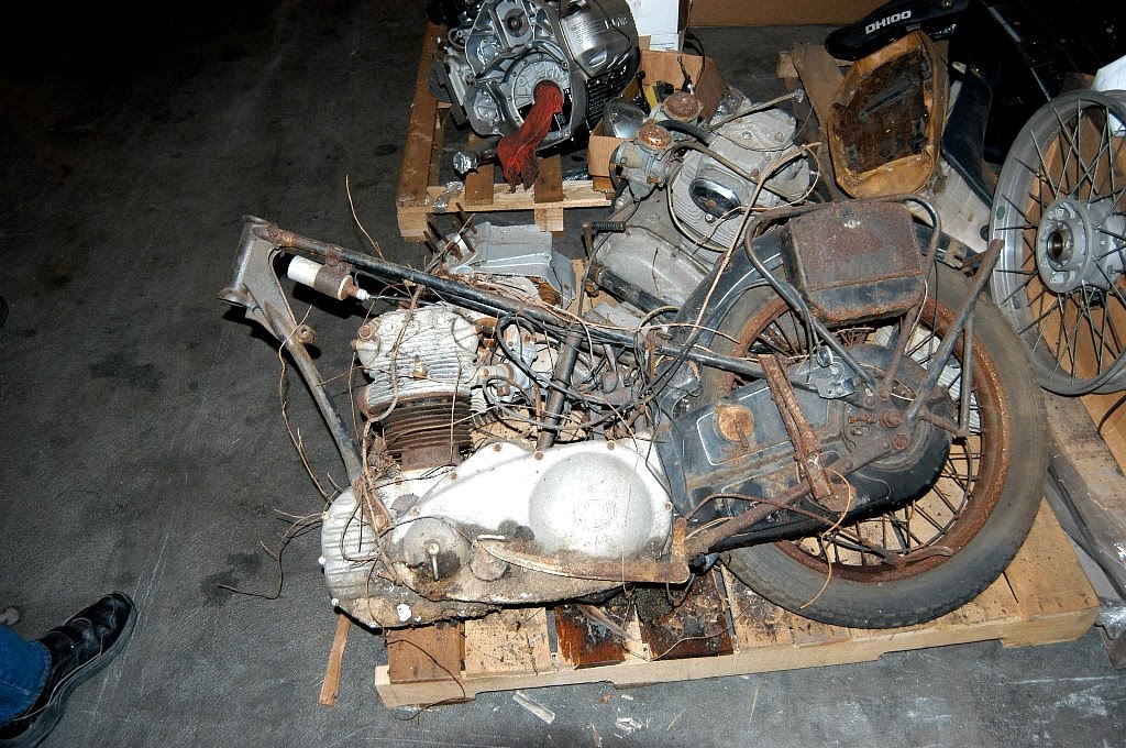 Joe Herman and Jay Peterson Motorcycle Tour 2010: A Visit With Gordon Razee