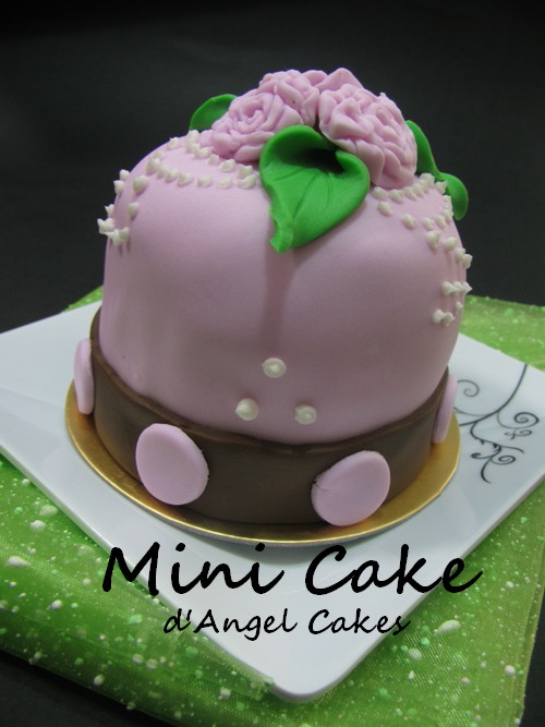 d'Angel Cakes: Mini Cake