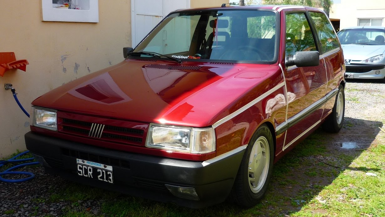 TheShiningCars: Fiat Uno Rojo Denver