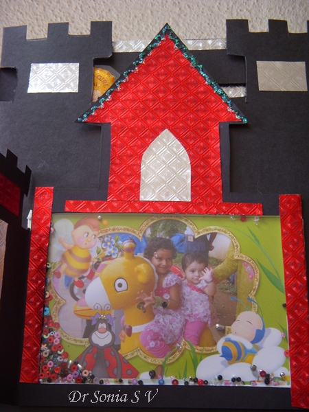 Cards and Crafts : Castle Card- Pop up and Shaker Photo Card
