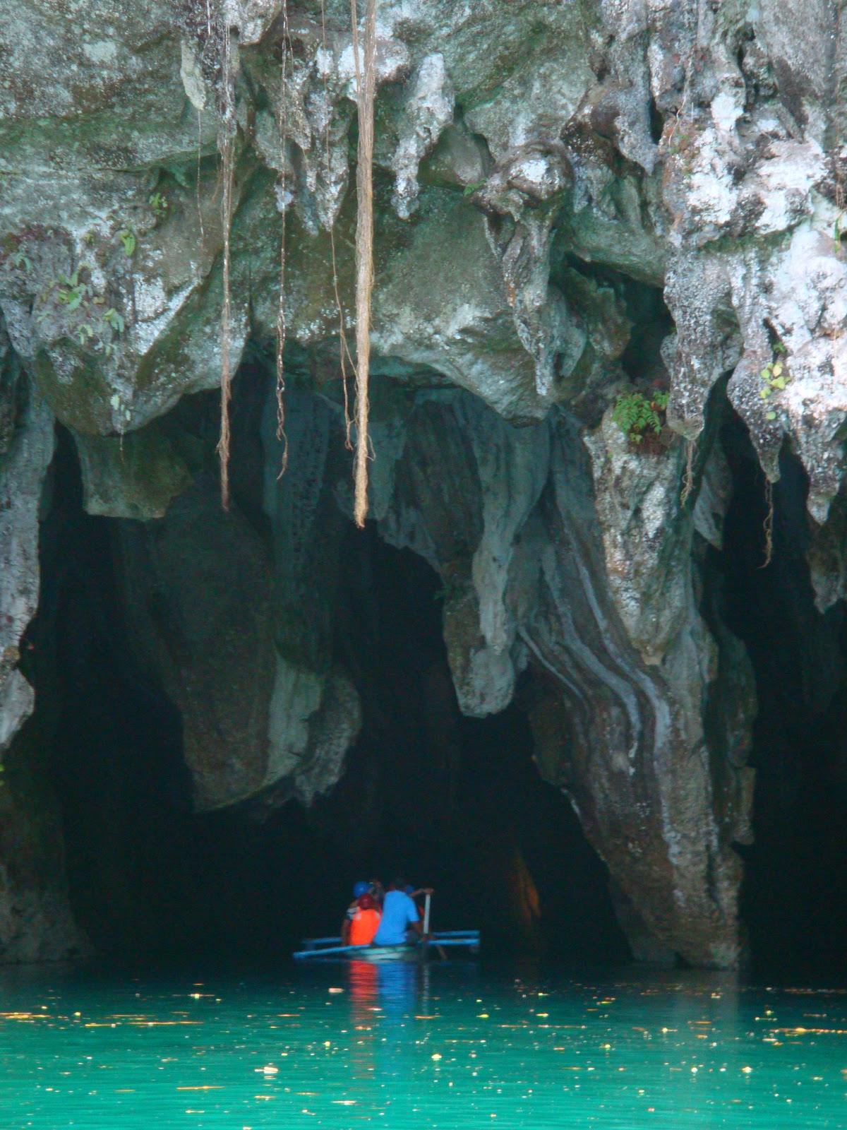 Food-Travel-Adventure: Underground River (Puerto Princesa, Palawan)