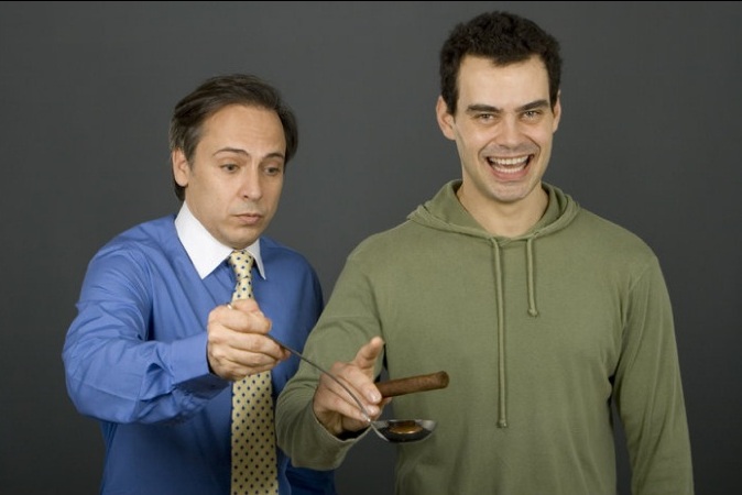 Relicário: Espetáculo: Estranho Casal