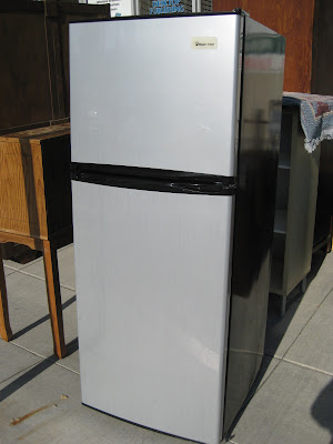 UHURU FURNITURE & COLLECTIBLES: SOLD - Magic Chef Refrigerator - $120