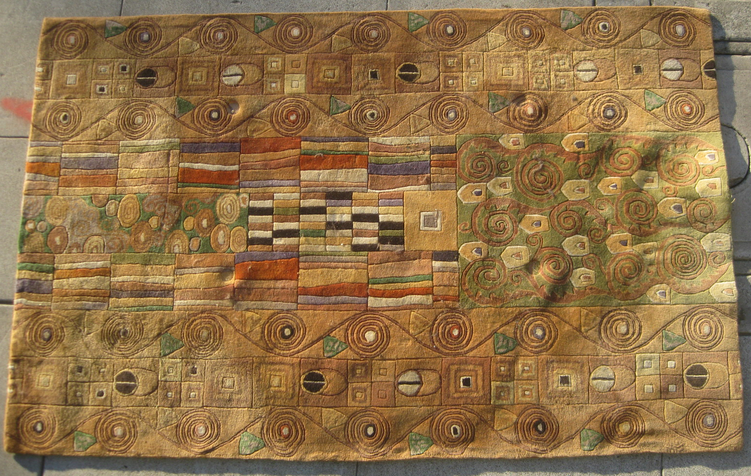 UHURU FURNITURE & COLLECTIBLES: SOLD - Wool Rug w/ Gustav Klimt Design ...