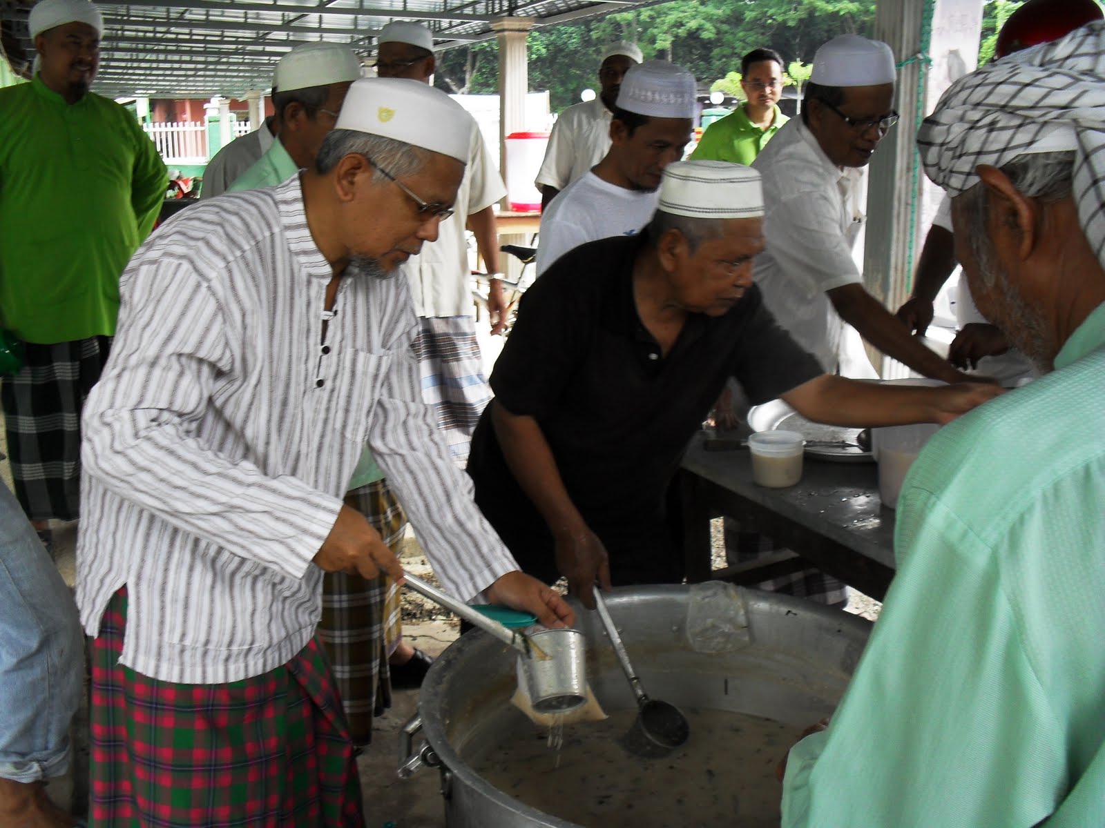 Ahli Parlimen Pendang: 8/15/10 - 8/22/10