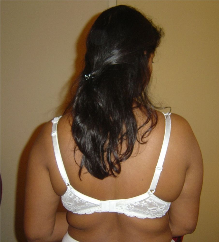 backo back: Aunties back view