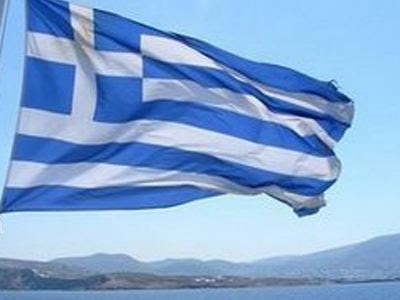 HeLLeNiCReVeNgE: ΜΙΑ ΕΛΛΗΝΙΚΗ ΣΗΜΑΙΑ ΣΤΗΝ ΚΟΡΥΦΗ ΤΟΥ ΠΗΛΙΟΥ