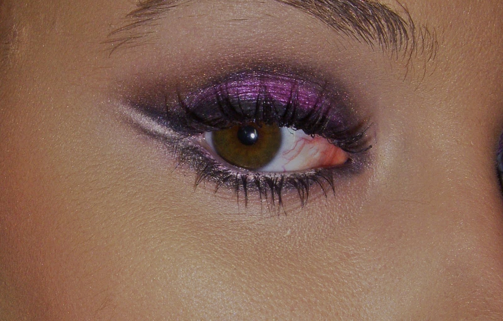 Betsys Beauty Guide: Double Winged Eyeliner