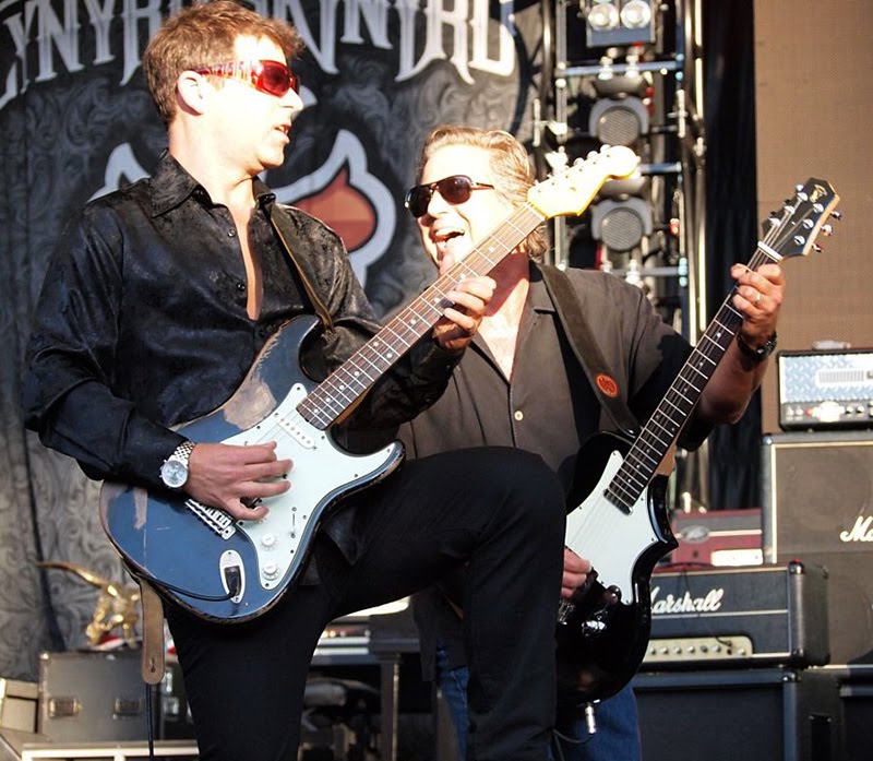 Official Voyage-Air Guitar Blog: Like Father, Like Son: Greg Kihn / Ry Kihn