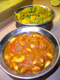 DOS HERMANOS: GO EVERYWHERE, EAT EVERYTHING: PRAWN PATHIA: HOT, SOUR ...