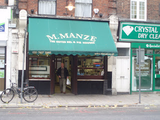 DOS HERMANOS: GO EVERYWHERE, EAT EVERYTHING: MANZE: PIE & MASH FOR NOT ...
