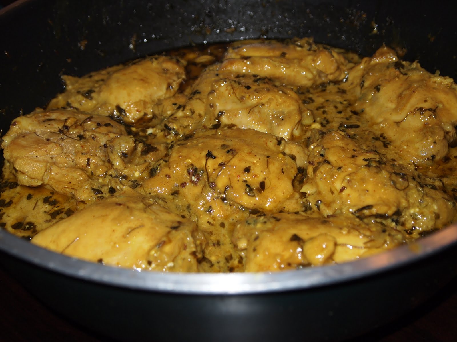 DOS HERMANOS: GO EVERYWHERE, EAT EVERYTHING: METHI CHICKEN: A LITTLE ...