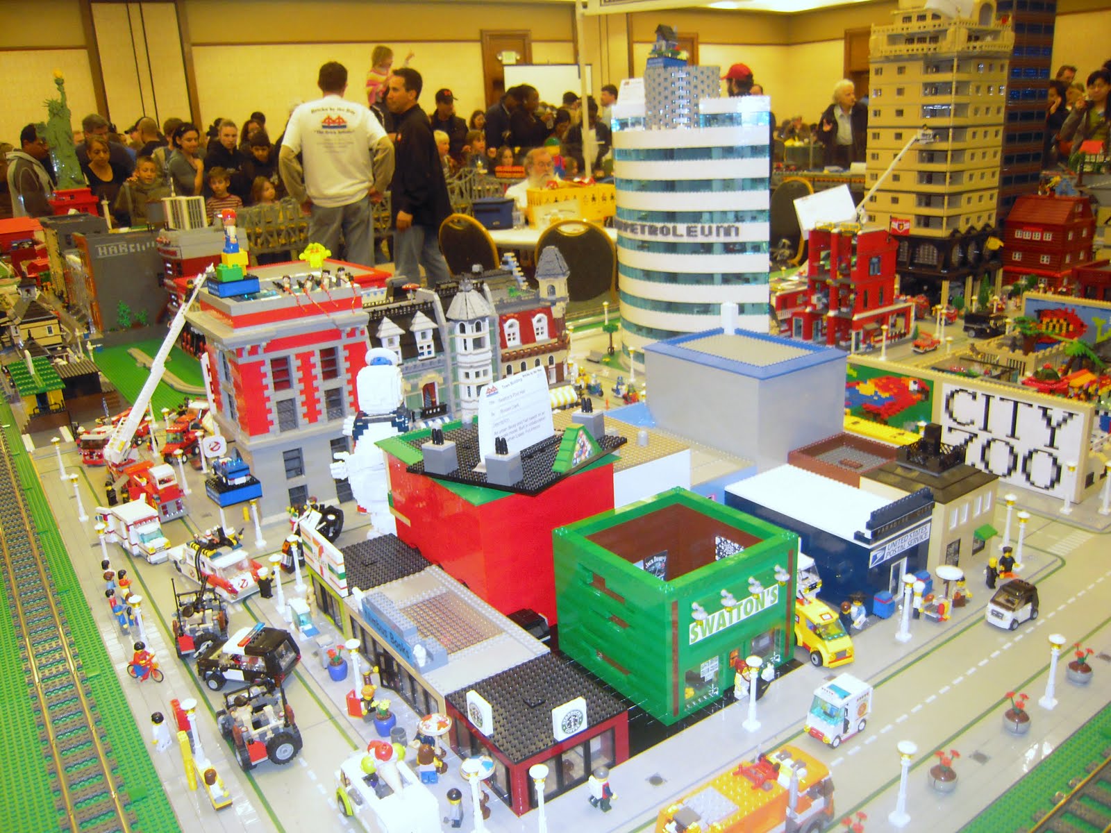 Our LEGO Brix Club: Our "Bricks by the Bay" LEGO Convention Review