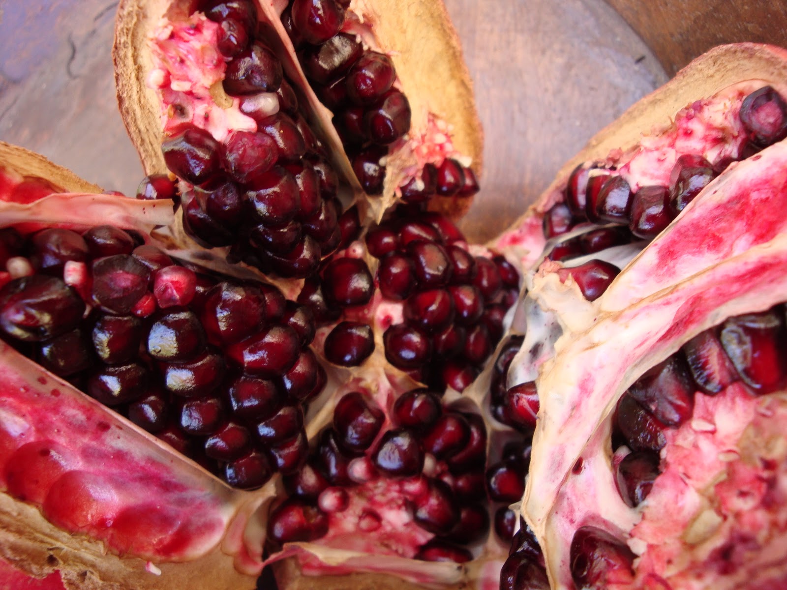 Entertaining From an Ethnic Indian Kitchen: Pomegranates: The Super Fruit