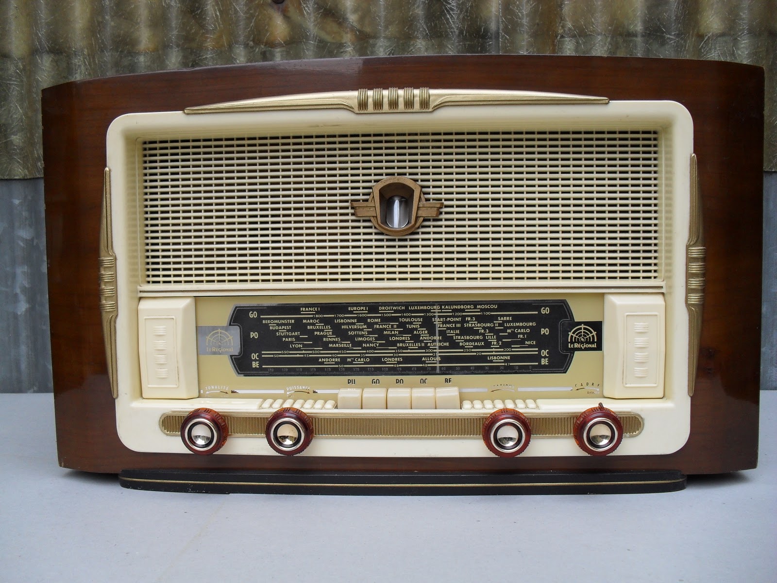 Collectionneur de TSF et radio: Le Régional, Modèle: 57s, Année: 1957.