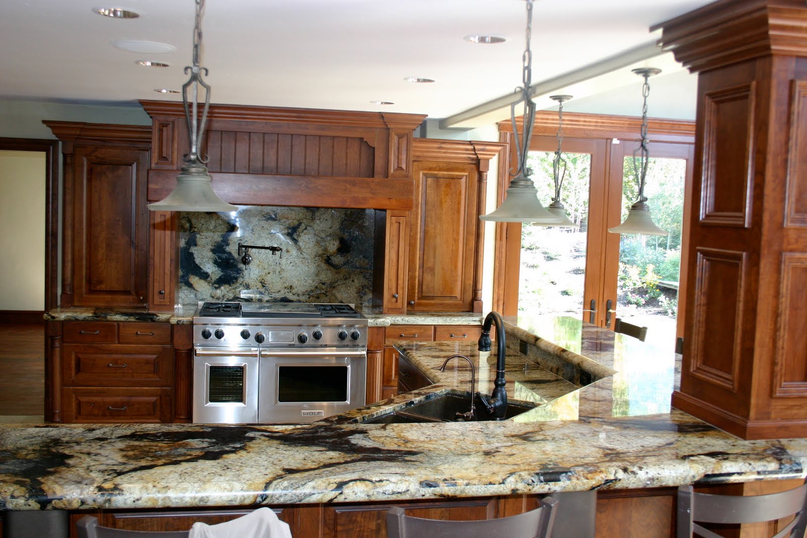 The Granite Gurus: Slab Sunday: Spectrus granite