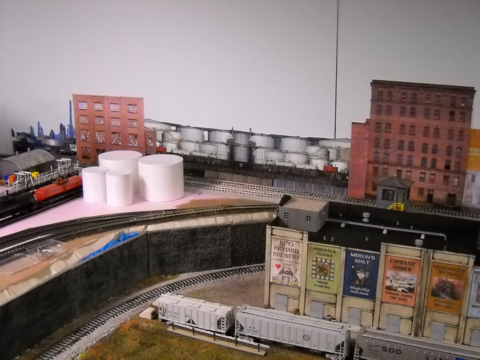How to make HO scale backdrops