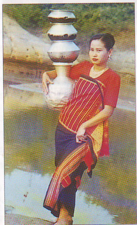 Indigenous People's Of Bangladesh: The Chakmas