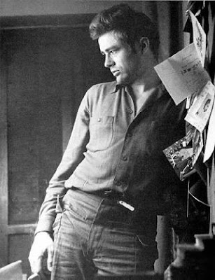 Sean Connery with a Rolex. Sean Connery as Bond wearing a Rolex : piper ...