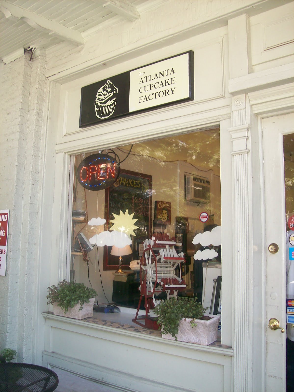 Atlanta Cupcake Guide: Review of the Atlanta Cupcake Factory