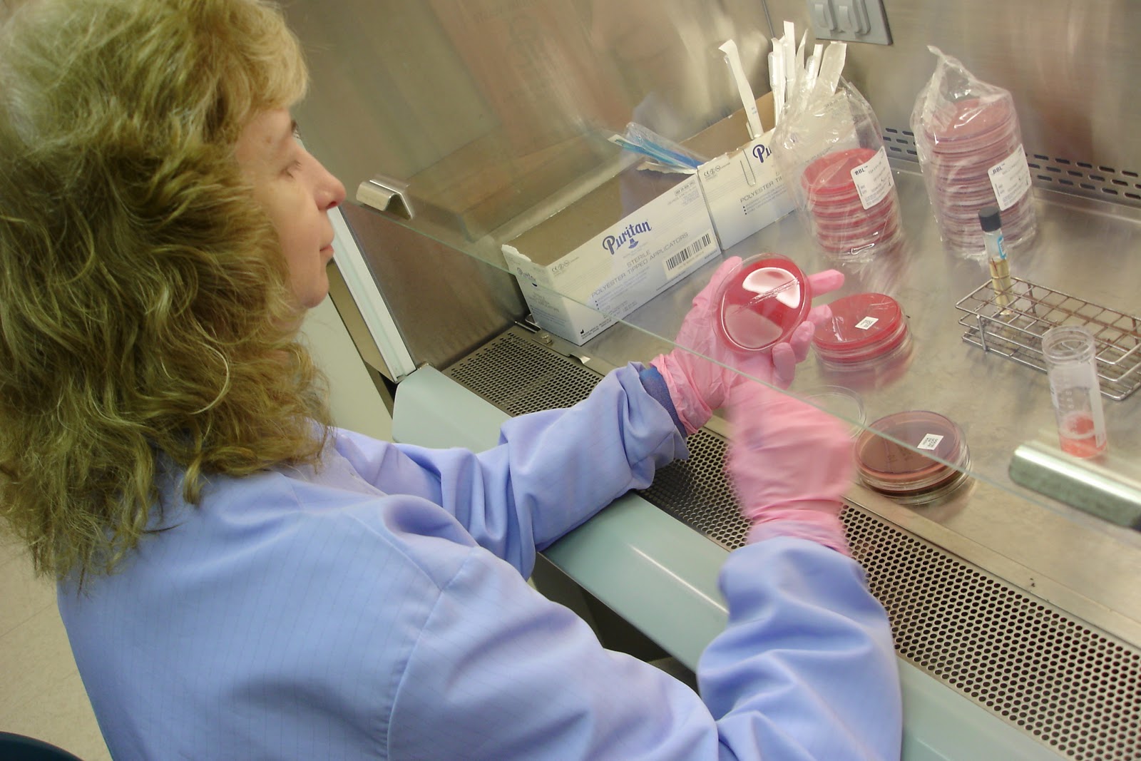 Lab HOT Shots: Pink Gloves...laboratory hands behind the scenes