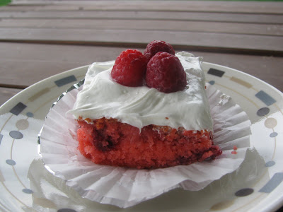Anissa's Kitchen: Raspberry Jello Cake