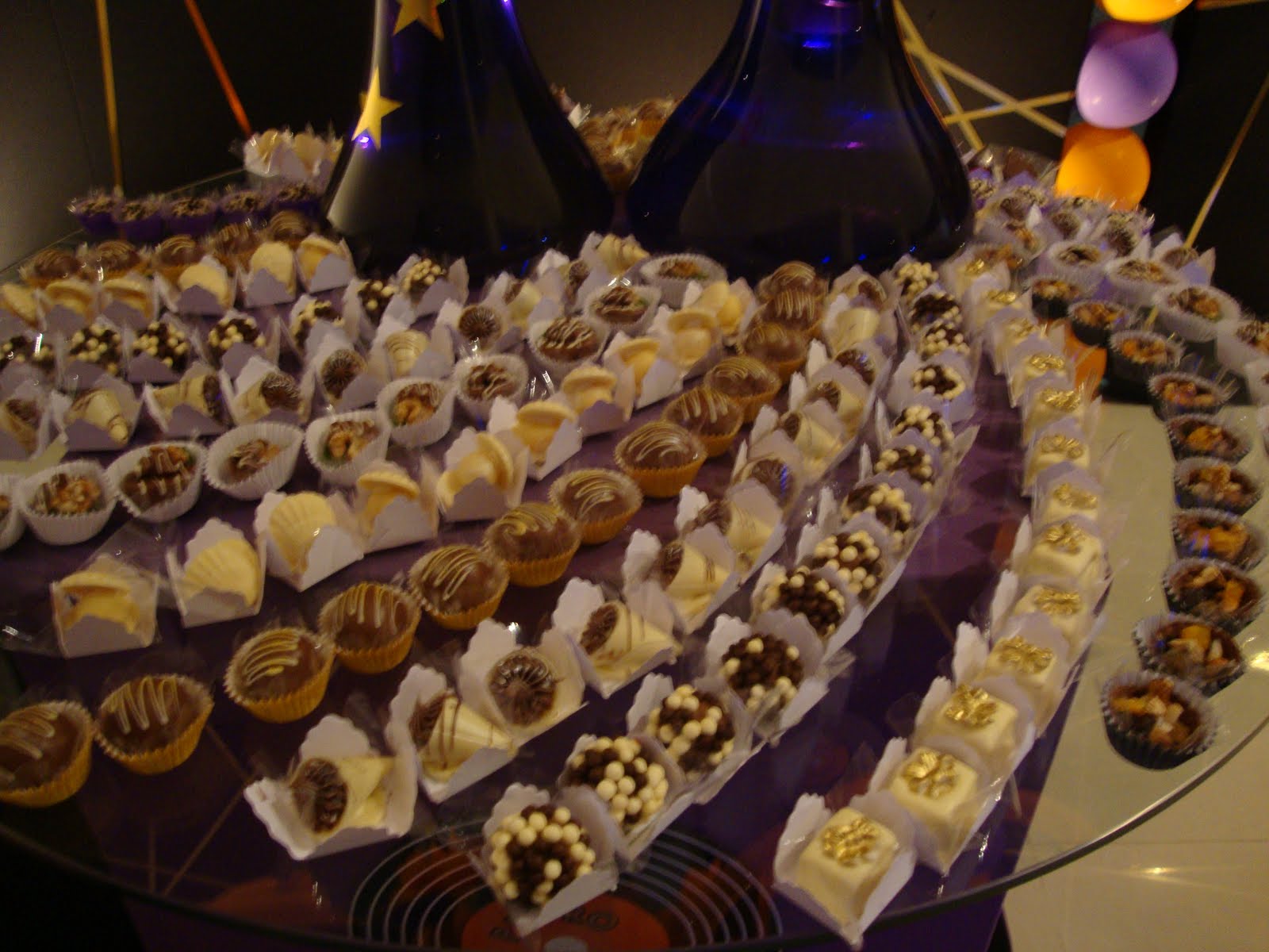 Karina Johannsen Doces e Salgados: Canapés de Chocolate