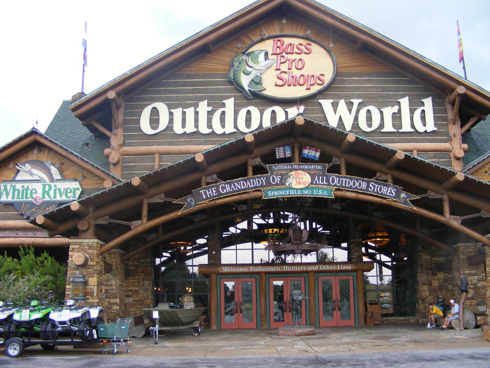MickyF's adventures: Bass Pro Springfield