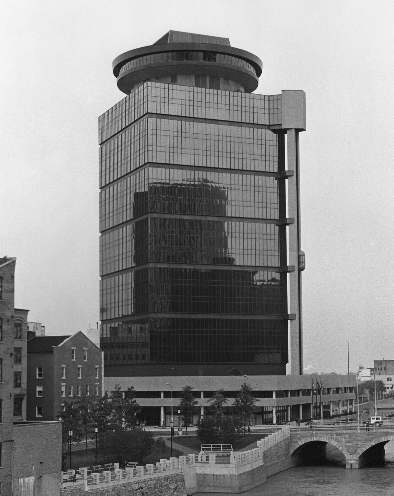 Landmarks and Follies: Rochester's Past Futures: Genesee Crossroads ...