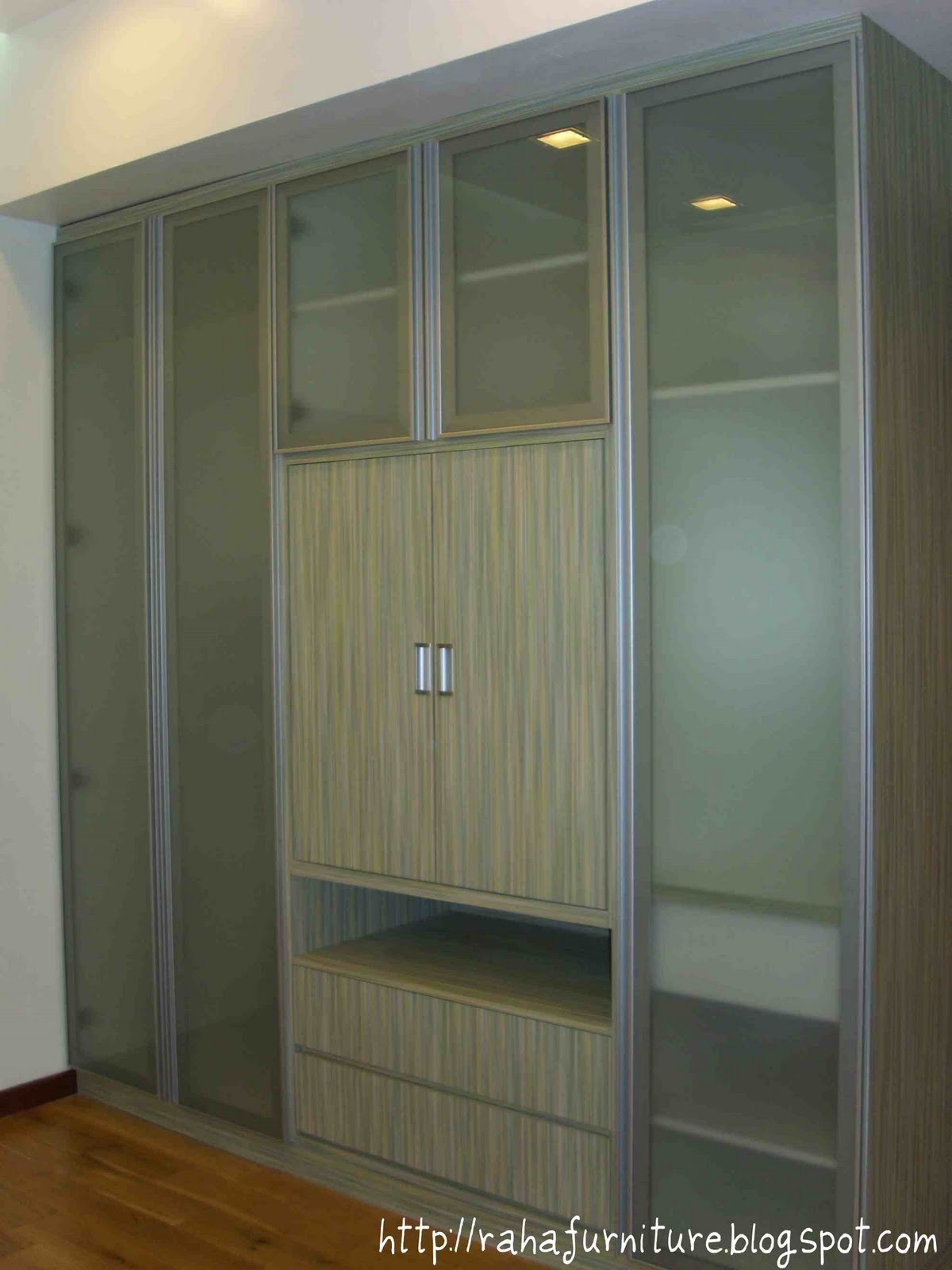 RAHA FURNITURE MELAYU ASLI KINI DAN SELAMANYA: ALMARI BAJU